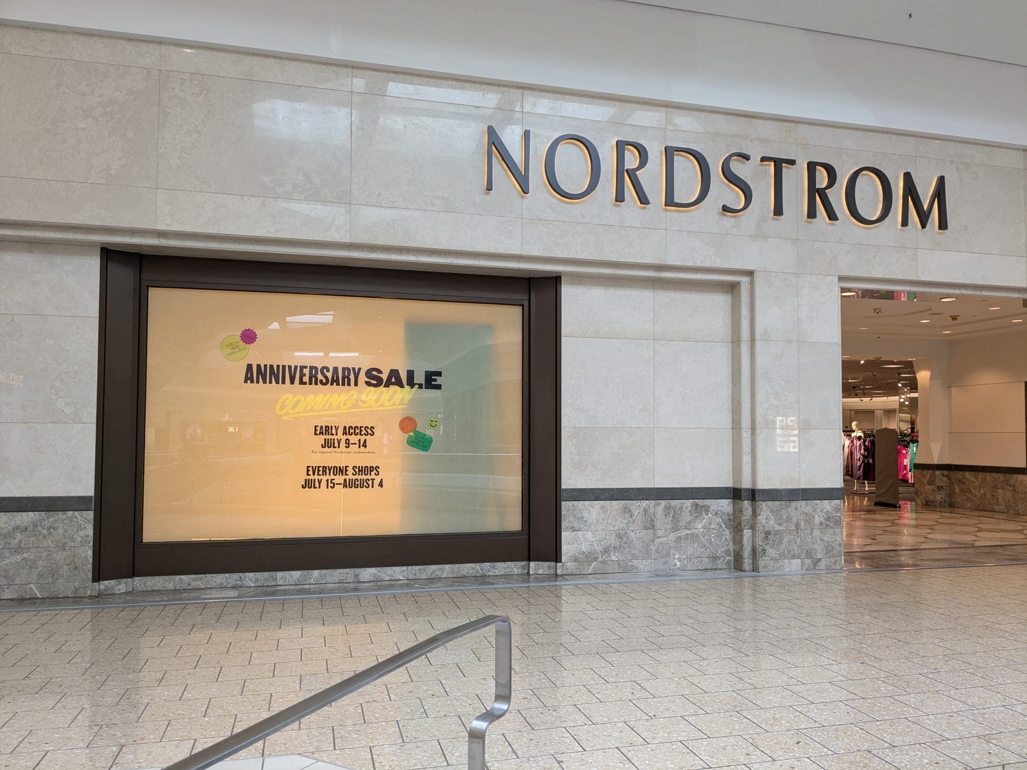The Ultimate Guide to Shopping at Nordstrom Rack vs. Nordstrom | Dealperx